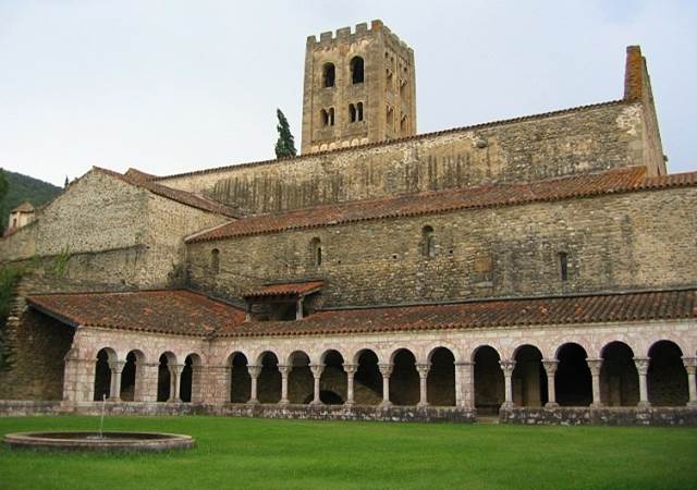 Les monastères les plus anciens et les plus riches en histoire, qui se ...